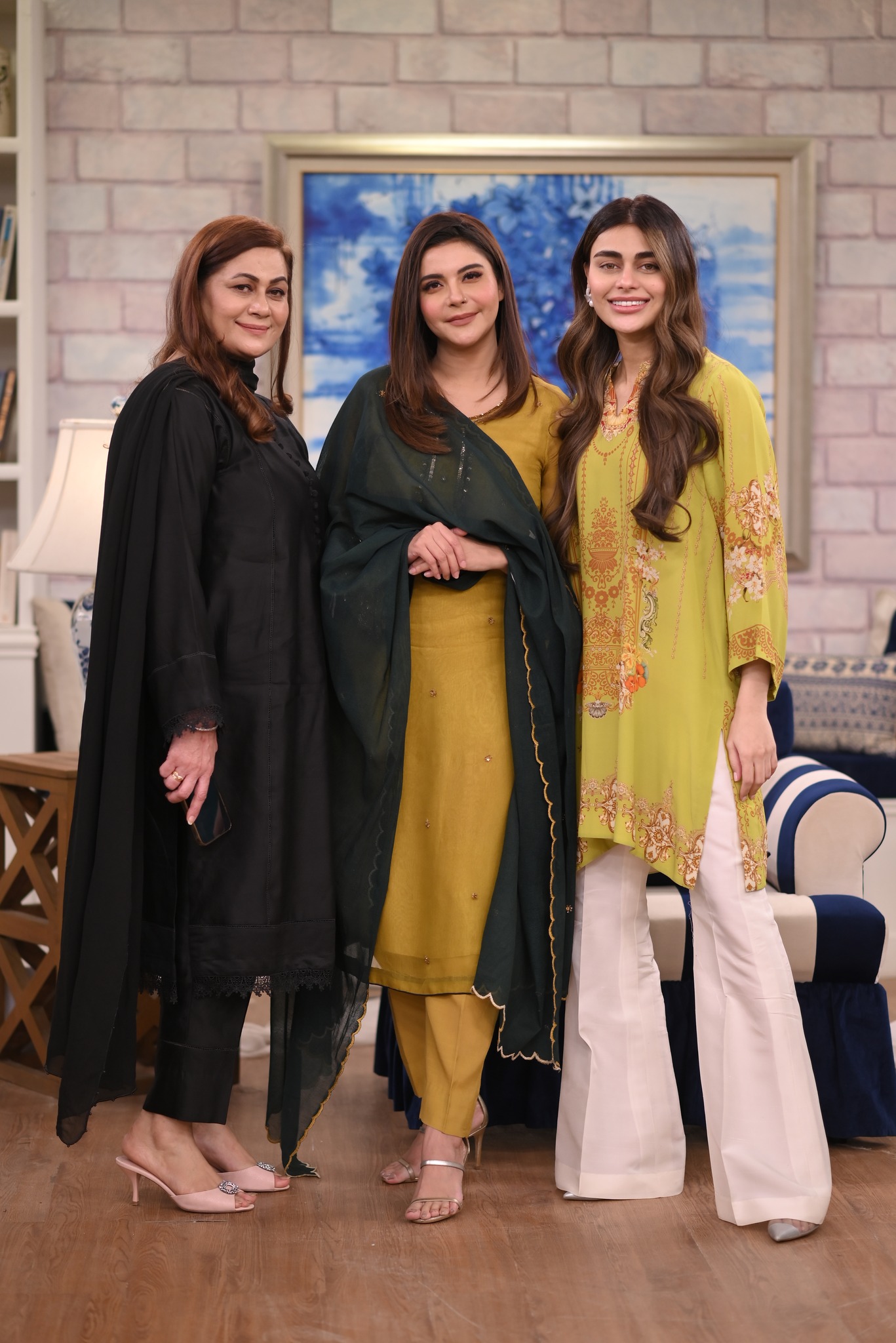 Why Was Sadaf Kanwal's Aunt Nida Mumtaz Against Her Joining Showbiz ...