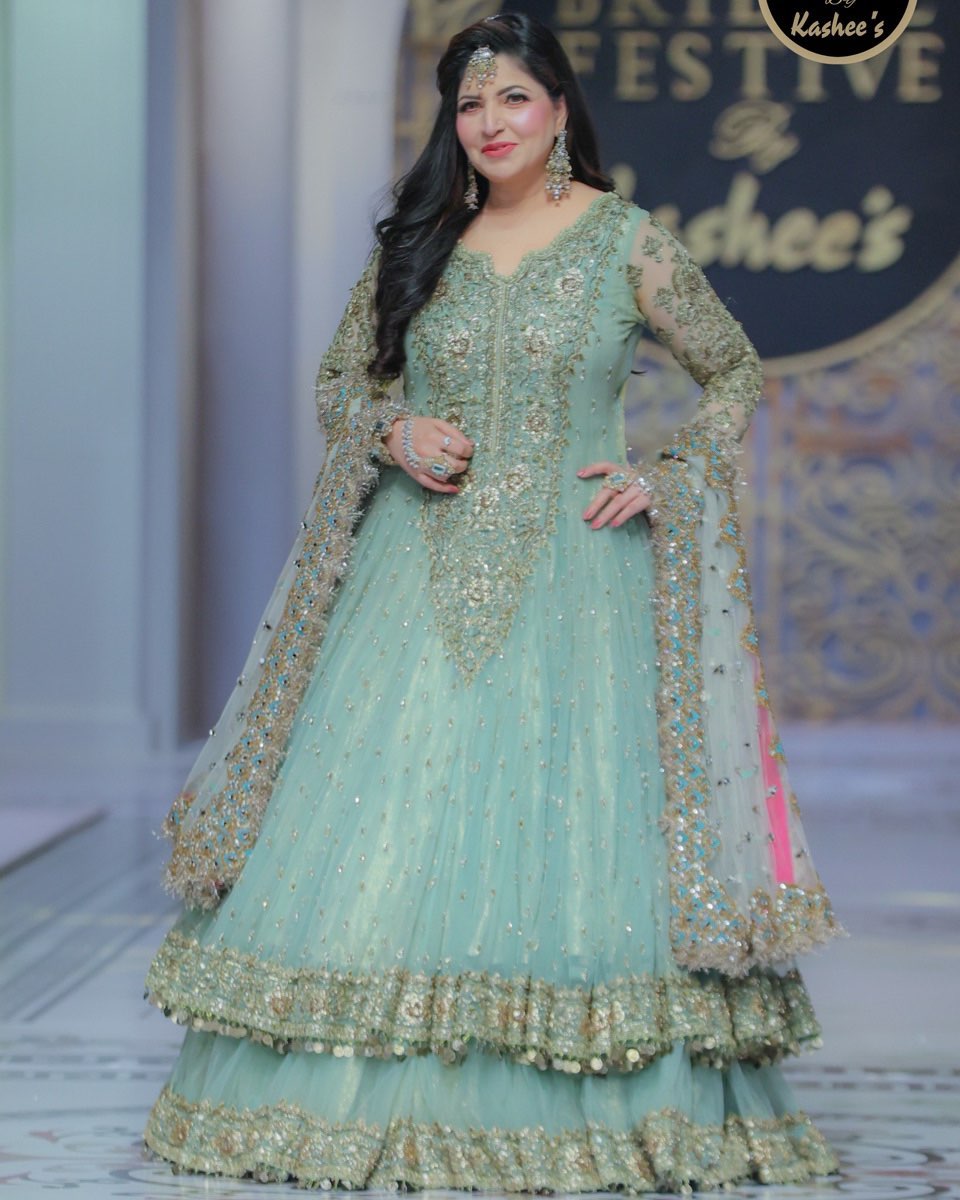 Shagufta Ejaz Shares Her Night Time Skin Care Routine | Reviewit.pk