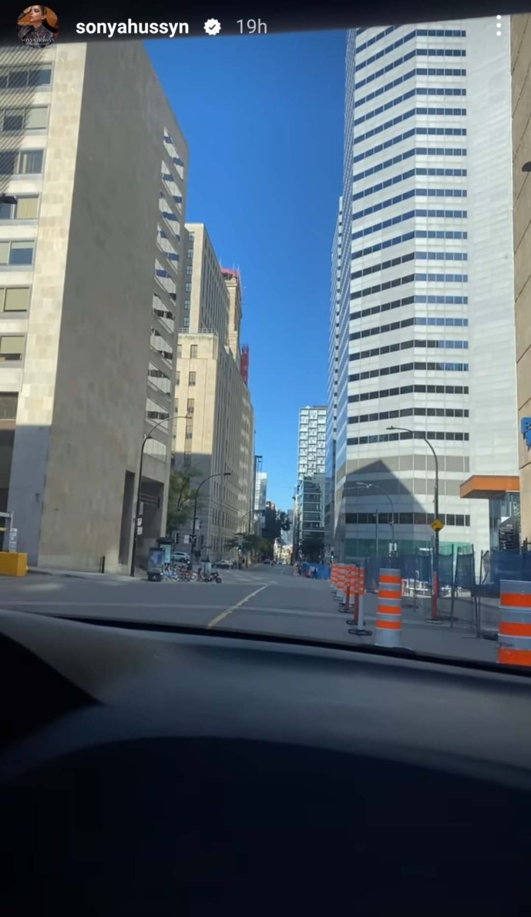 Sonya Hussyn Enjoying Her Time While Exploring Canada | Reviewit.pk
