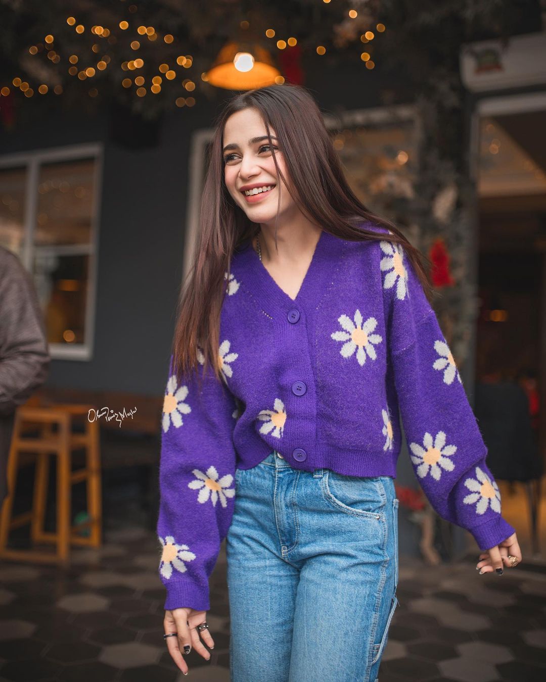 Aima Baig Spotted At Her Nephew's Birthday Bash | Reviewit.pk