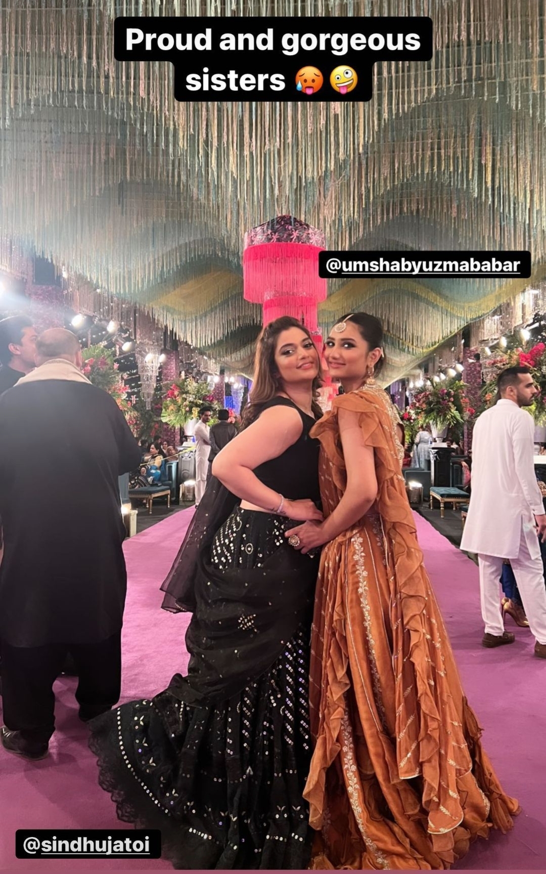 Hanish Qureshi Pictures With Sister Hijab Khalil | Reviewit.pk