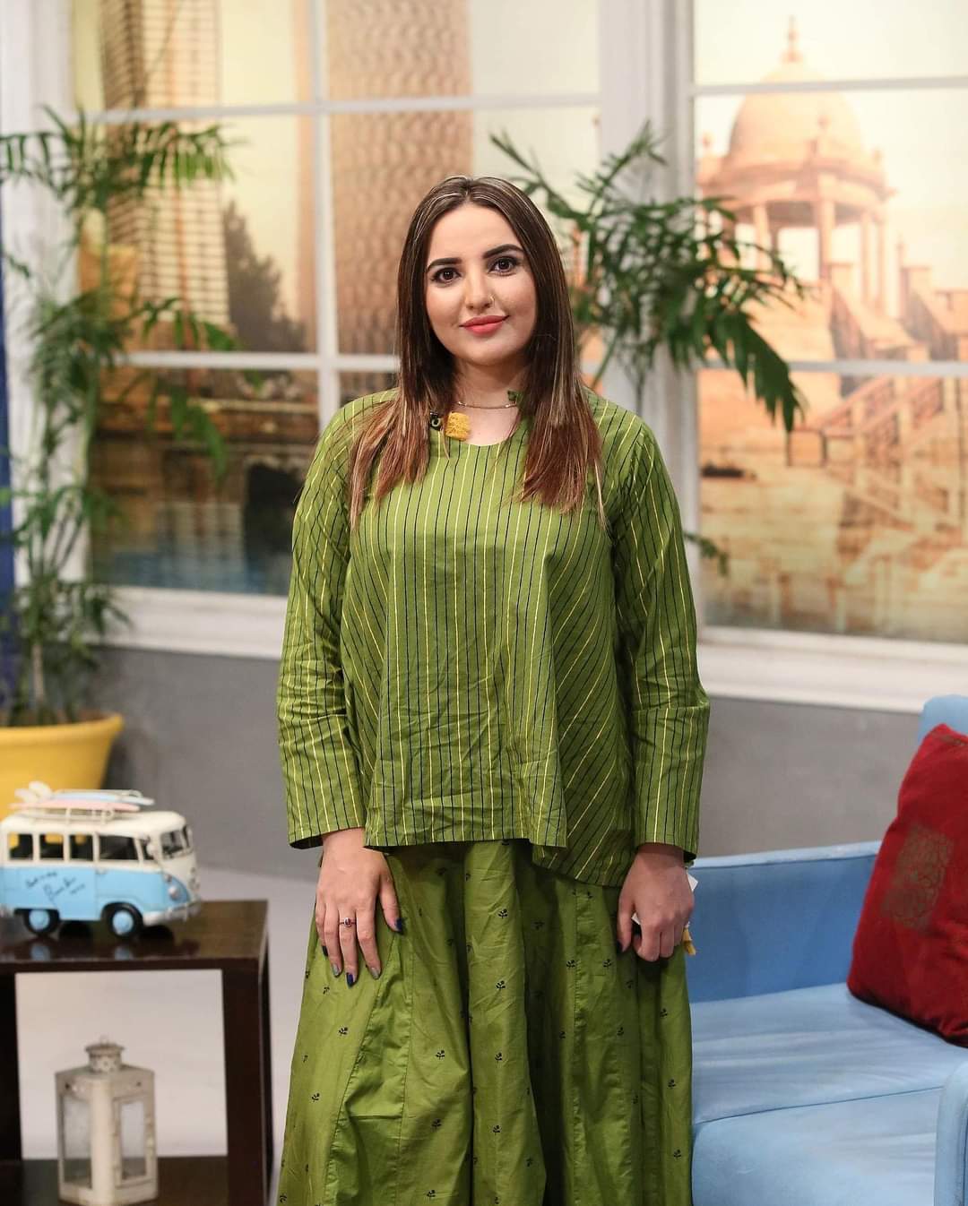 Popular Tiktoker Hareem Shah Latest Pictures With Husband | Reviewit.pk