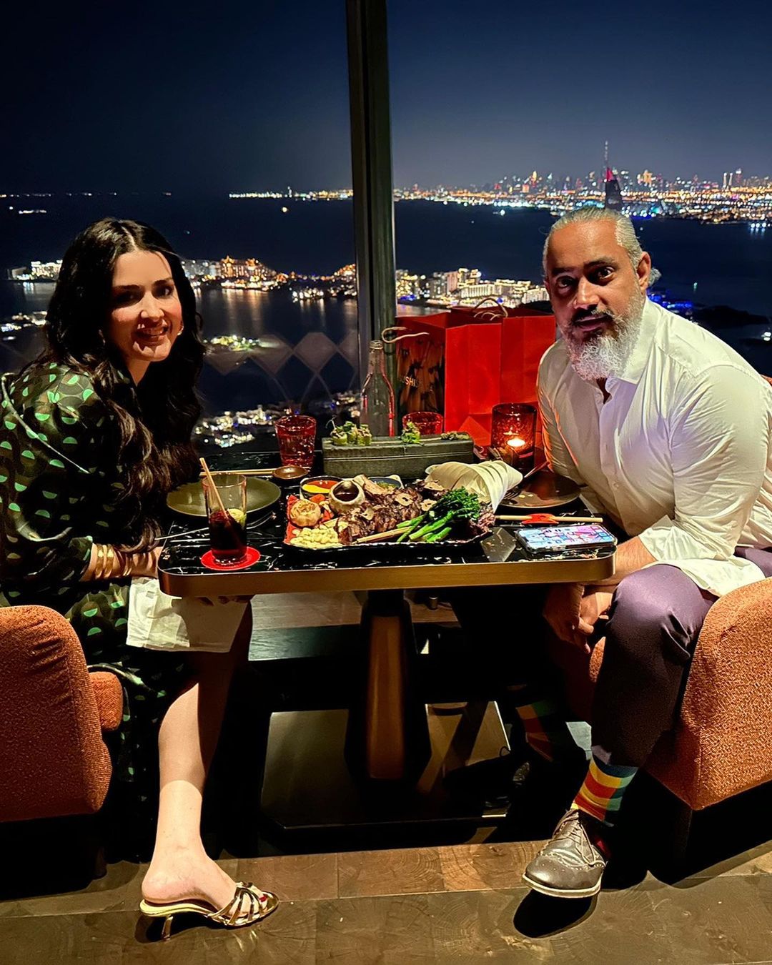 Natasha Khalid Celebrates Birthday With Husband in Dubai | Reviewit.pk