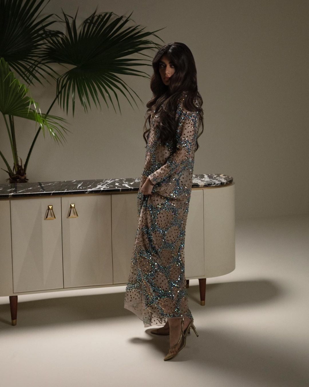 Sadaf Kanwal's First Gorgeous Photoshoot after Her Baby | Reviewit.pk