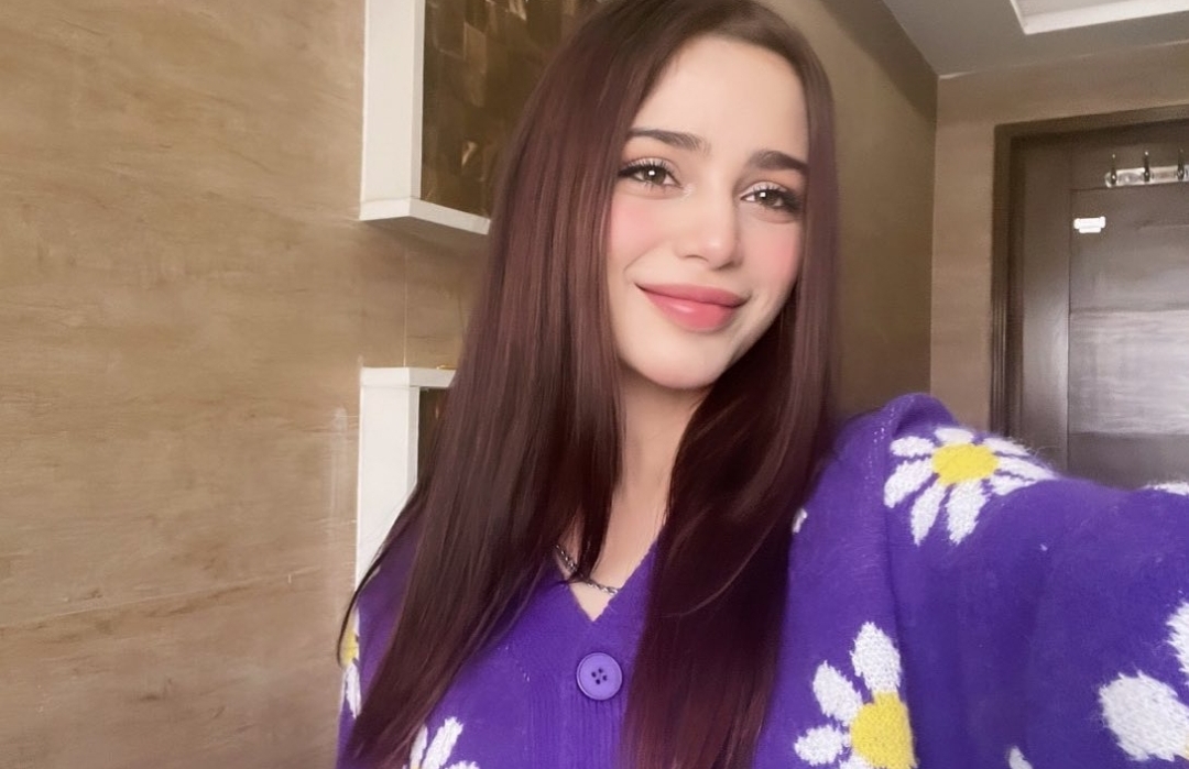 Aima Baig Spotted At Her Nephew's Birthday Bash | Reviewit.pk
