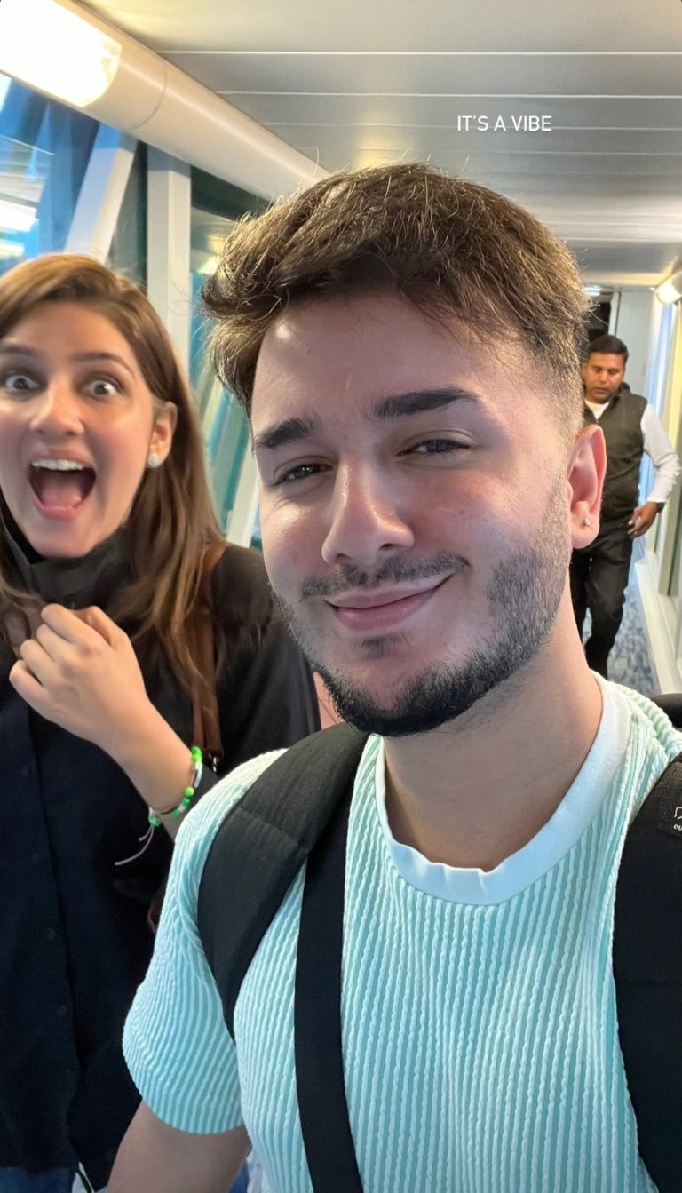 Shahveer Jafry New Pictures With Wife & Family | Reviewit.pk