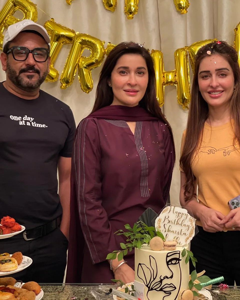 Pre Birthday Celebration of Shaista Lodhi From Drama Set | Reviewit.pk