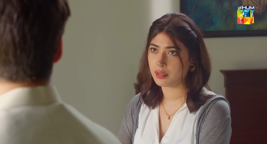 Sonia Mishal Addresses Hearsay About Her Cosmetic Surgery | Reviewit.pk