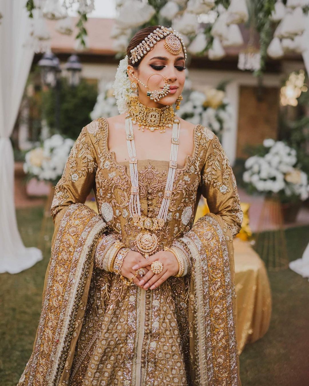 Sonya Hussyn Looks Adorable In Dull Gold Bridal Outfit | Reviewit.pk