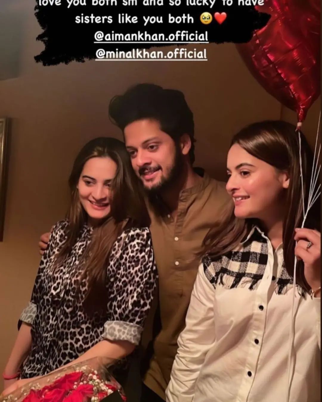 Aiman Khan And Minal Khan Celebrate Birthday With Their Family ...
