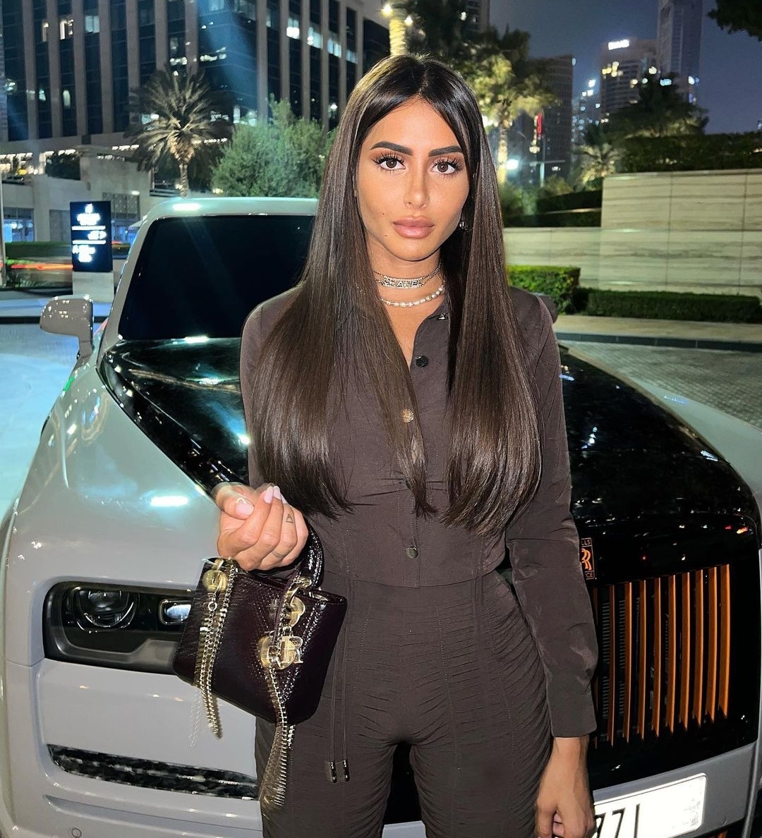 Famous French Model Embraces Islam - Shares Video | Reviewit.pk