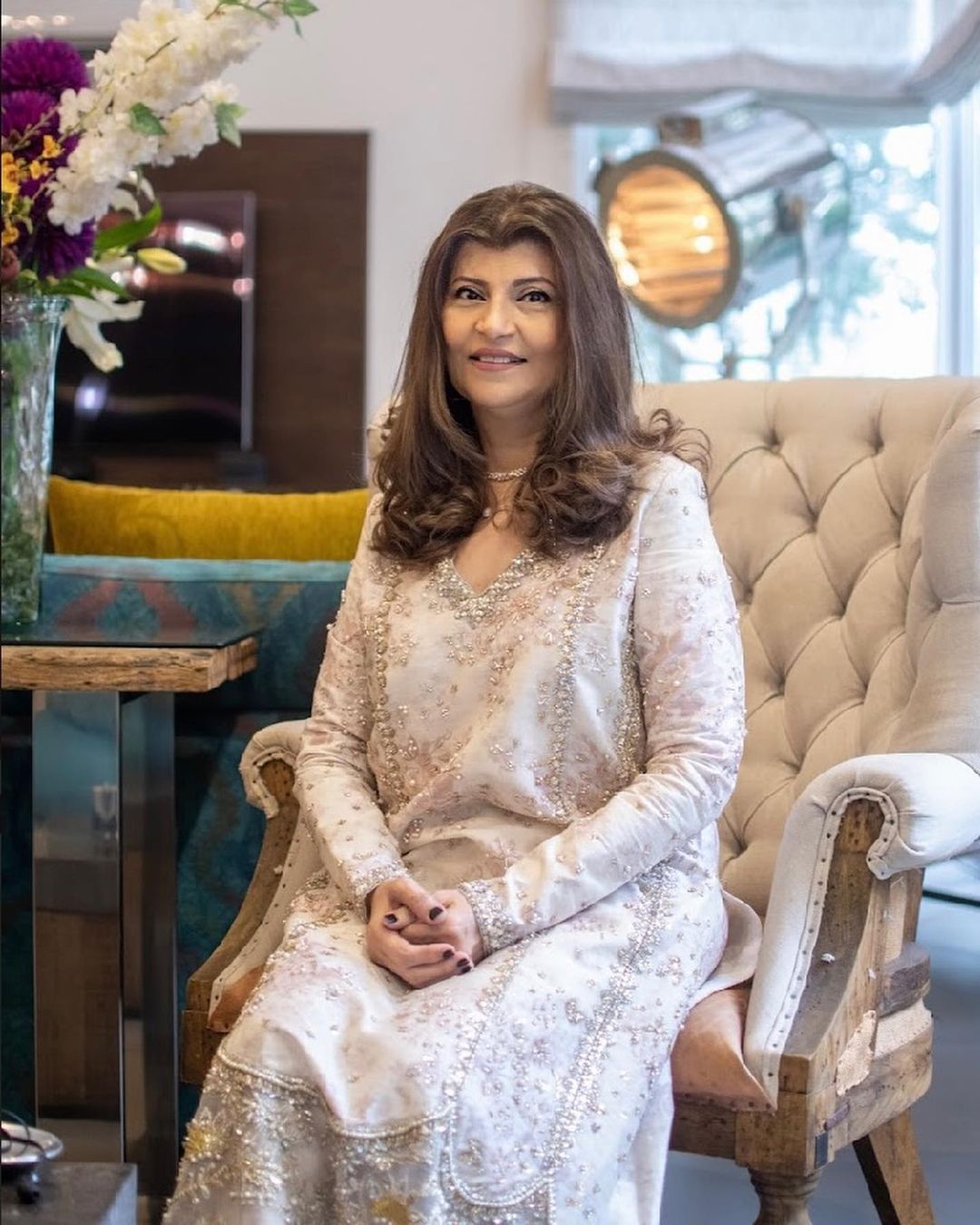 Rubina Ashraf Dazzles With Daughter Minna Tariq In Latest Clicks ...