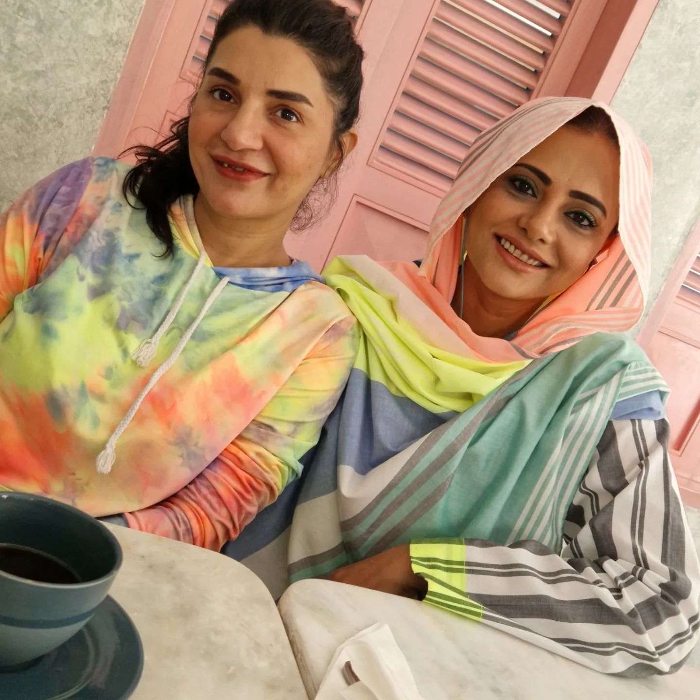 Sadia Imam Celebrates Birthday With Family | Reviewit.pk