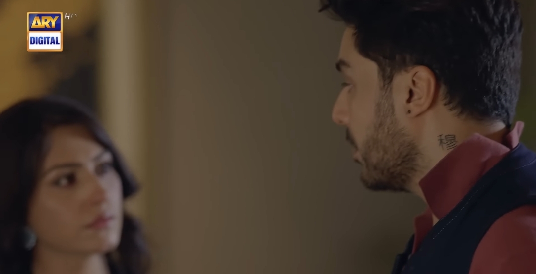 Ahsan Khan Shows His Newly Engraved Tattoo | Reviewit.pk