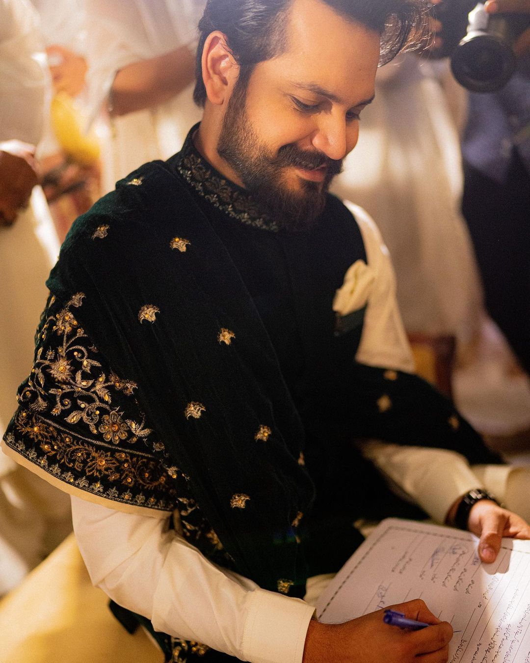 YouTuber Azlan Shah & Vlogger Warisha Nikkah Pictures | Reviewit.pk