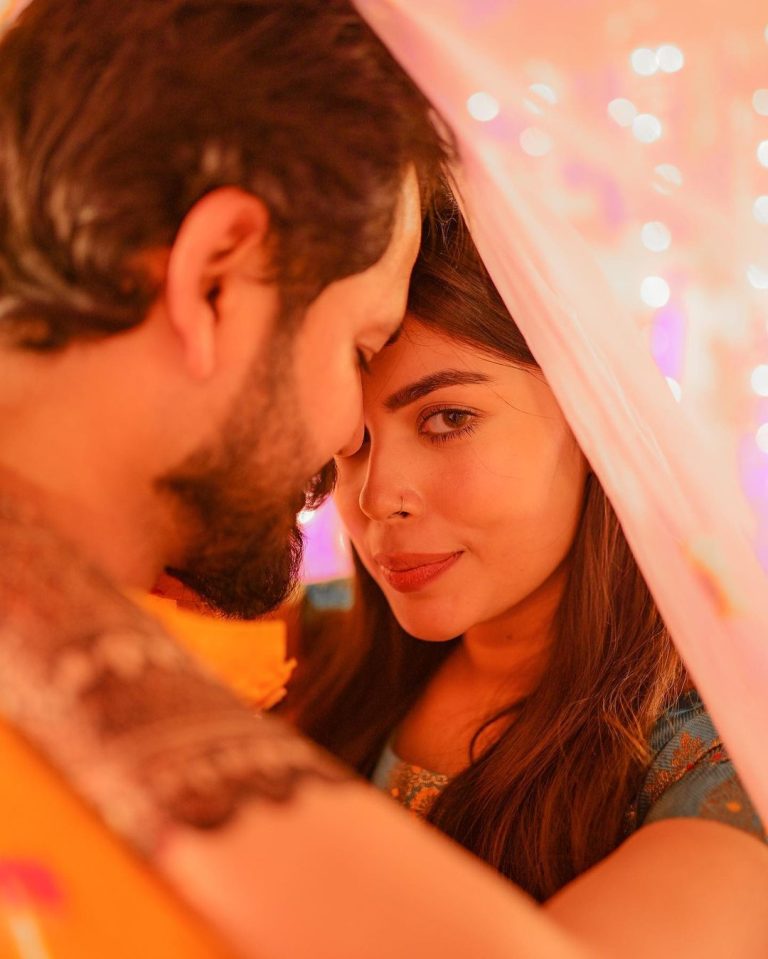 Azlan Shah & Warisha Mehndi Event Pictures | Reviewit.pk