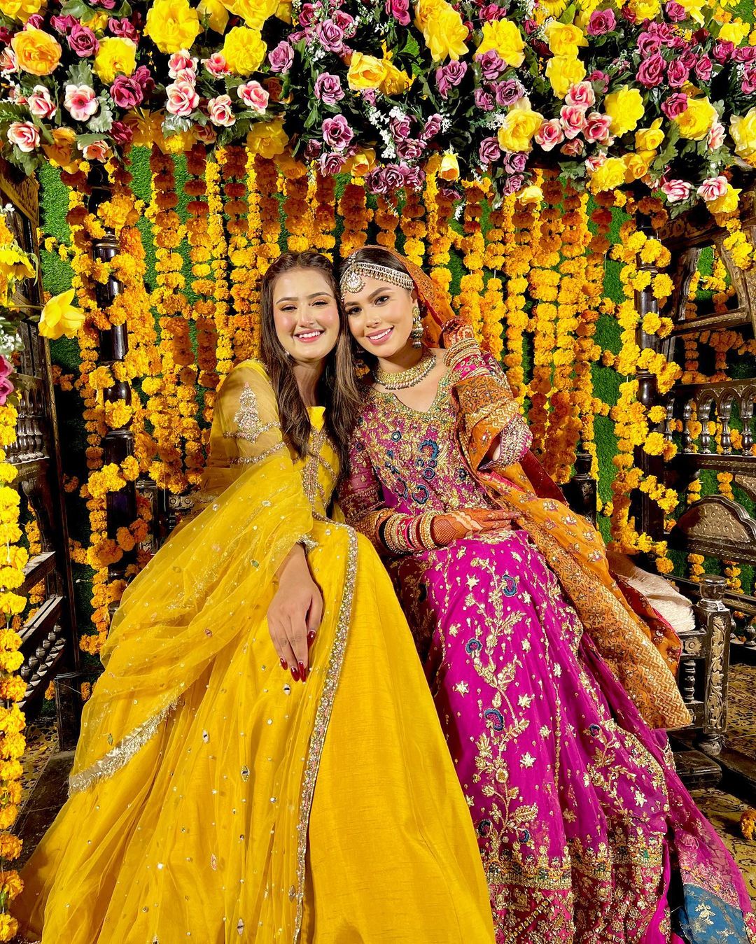 Azlan Shah & Warisha Mehndi Event Pictures | Reviewit.pk