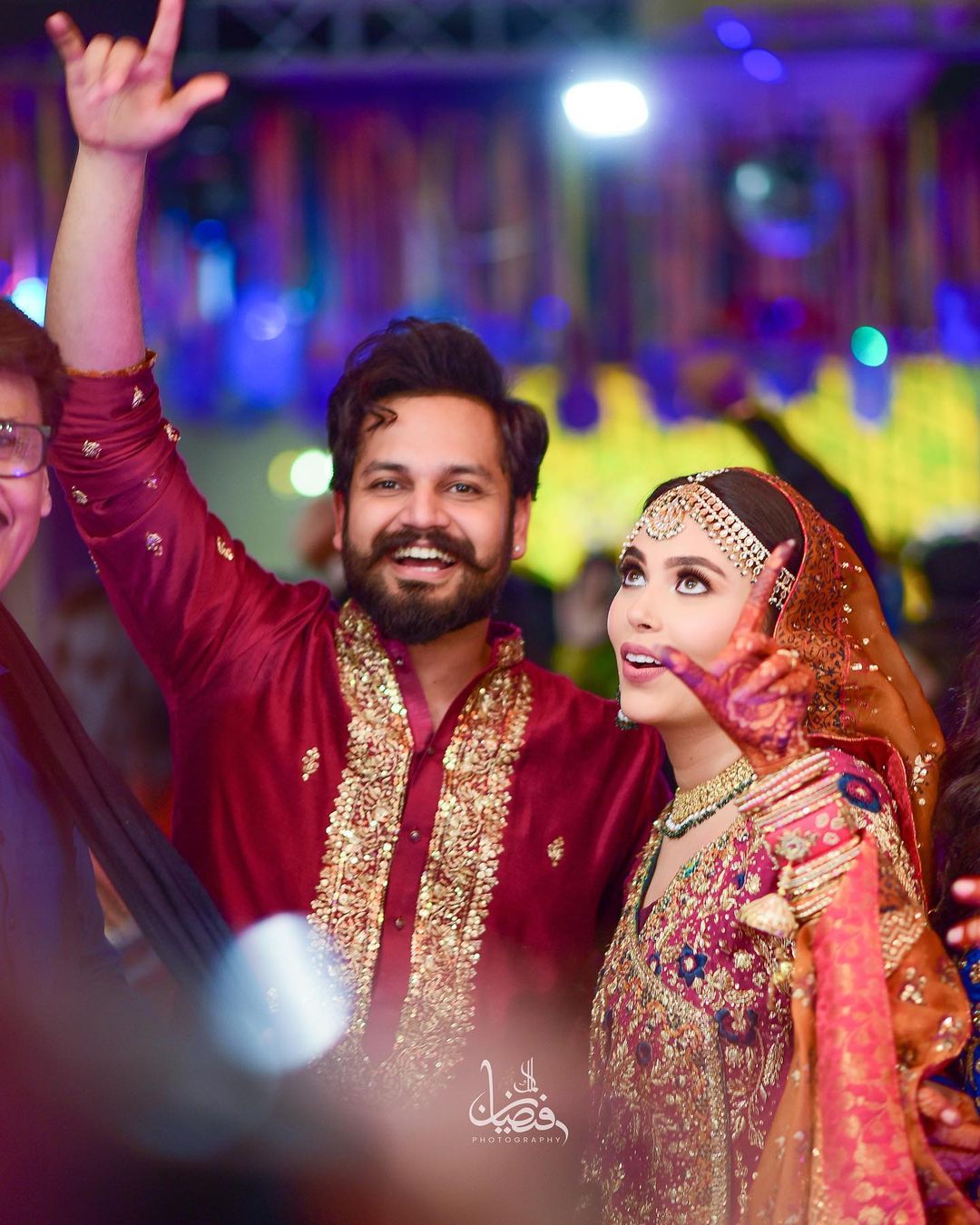 Azlan Shah & Warisha Mehndi Event Pictures | Reviewit.pk