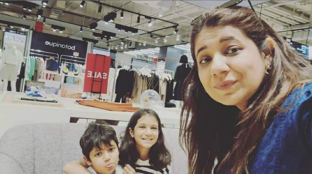 Fahad Mustafa New Family Pictures from Bangkok | Reviewit.pk