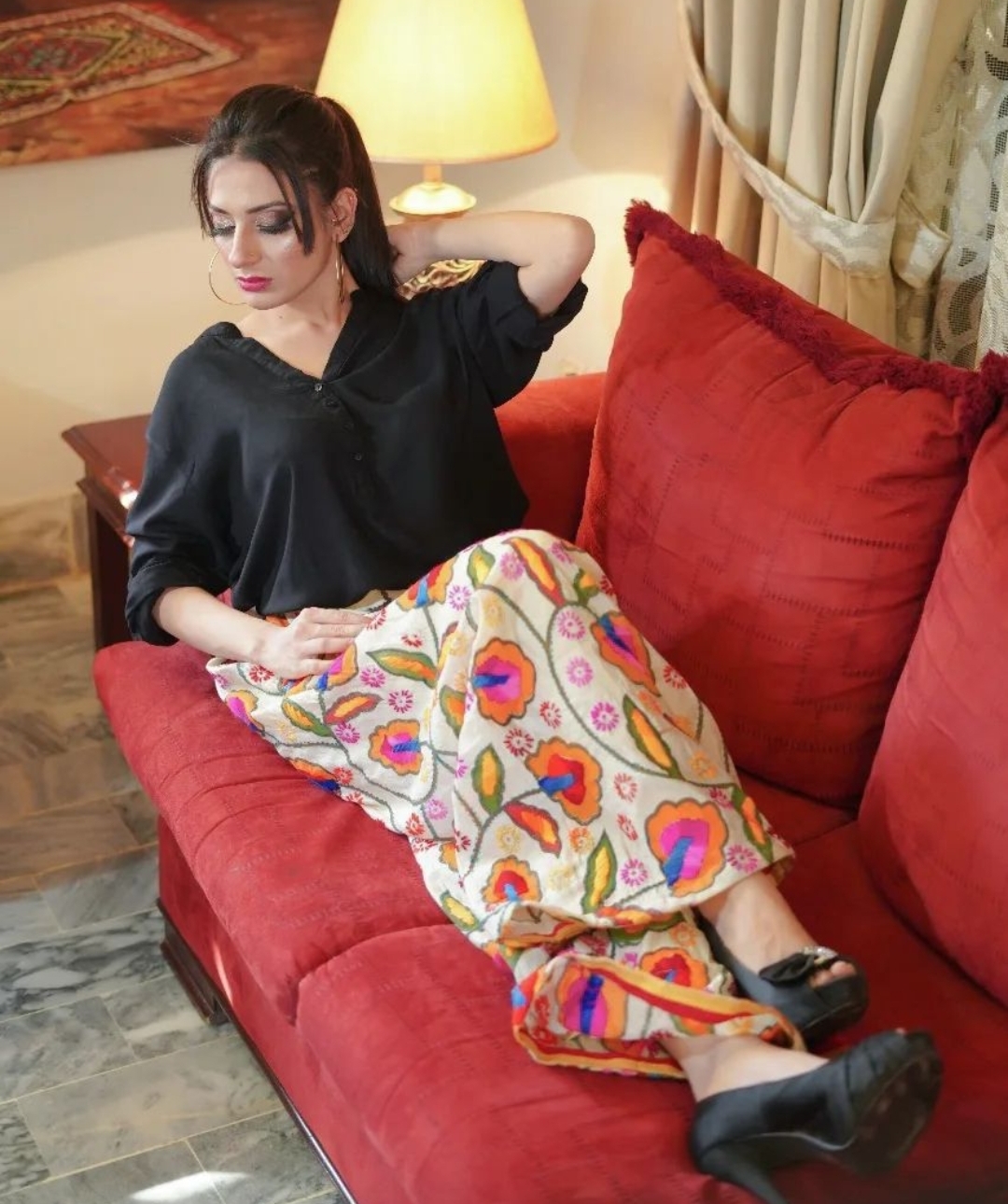 Erum From Betiyan Fajr Sheikh Workout Videos | Reviewit.pk