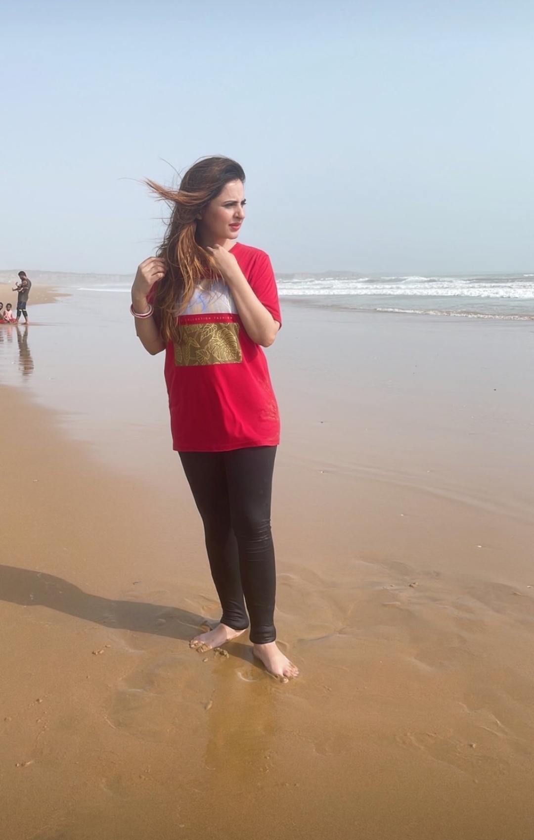 Fatima Effendi's New Adorable Family Pictures | Reviewit.pk