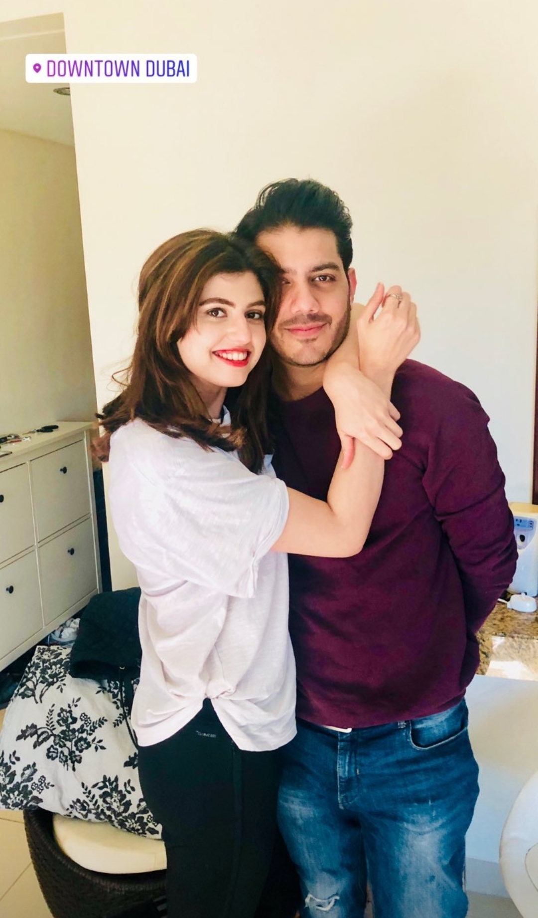 Goher Mumtaz New Pictures With His Wife Anam Goher | Reviewit.pk