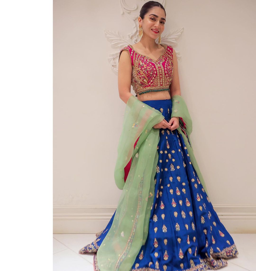 Hajra Yamin Looks Beautiful in Eastern Formal Outfits | Reviewit.pk