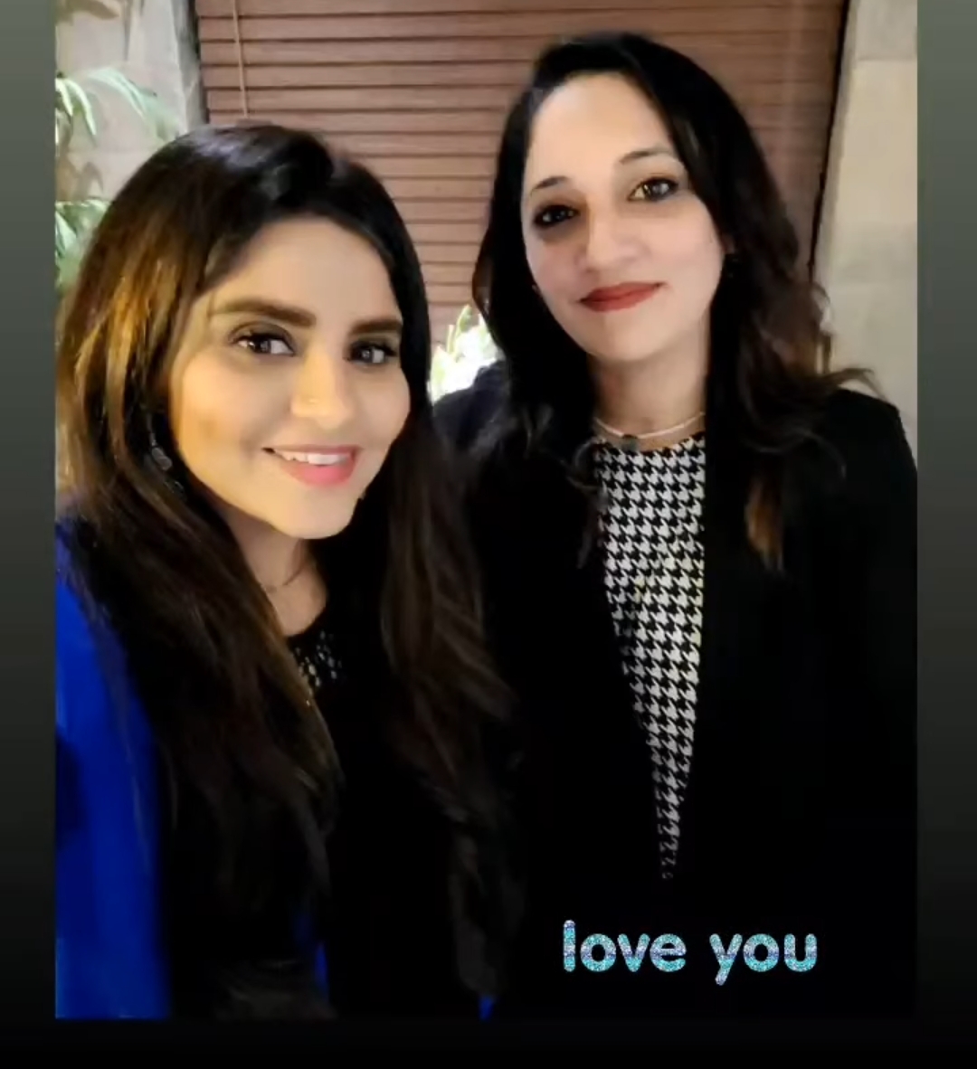 Humayun Saeed Celebrates Wife Samina's Birthday | Reviewit.pk