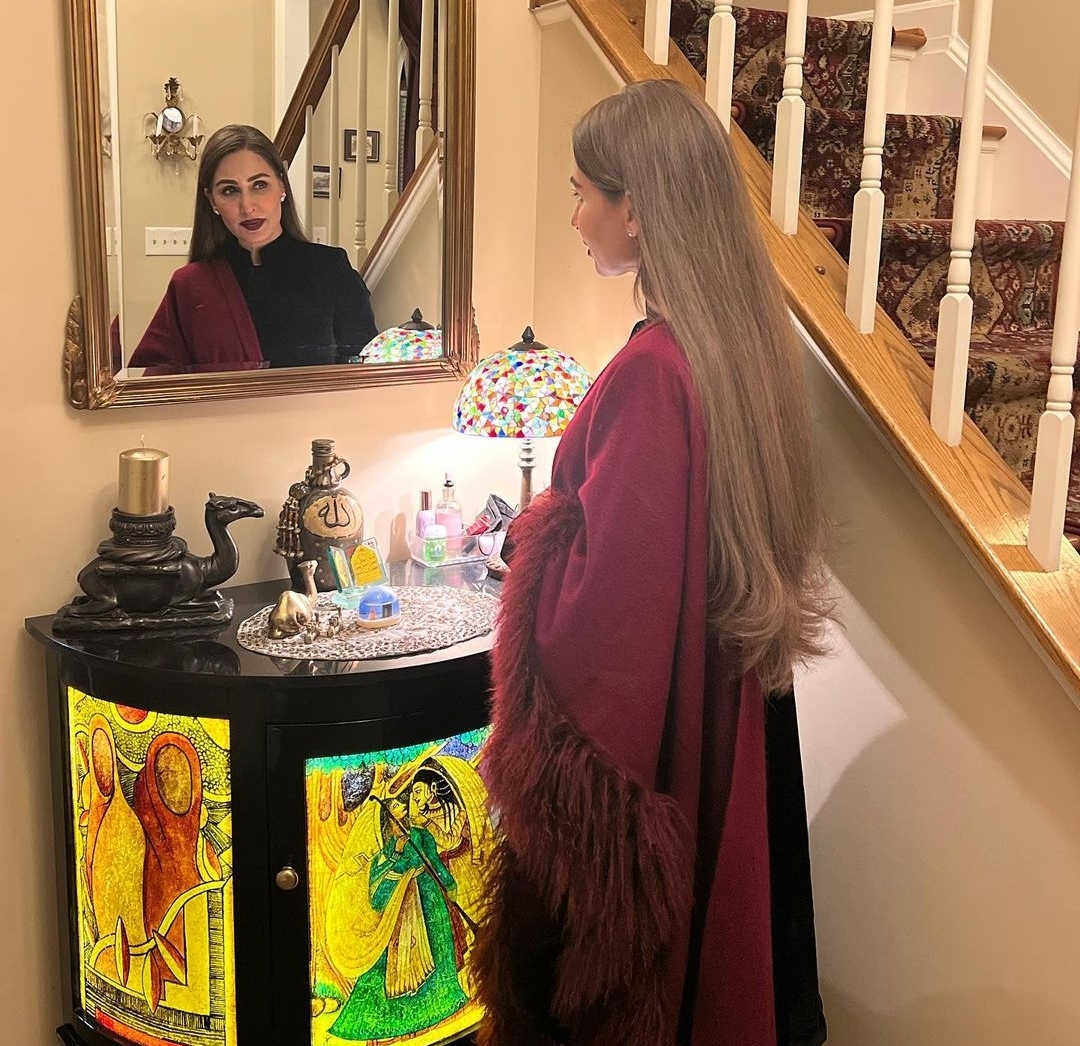 Unseen Photos Of Reema Khan With Family & Friends | Reviewit.pk