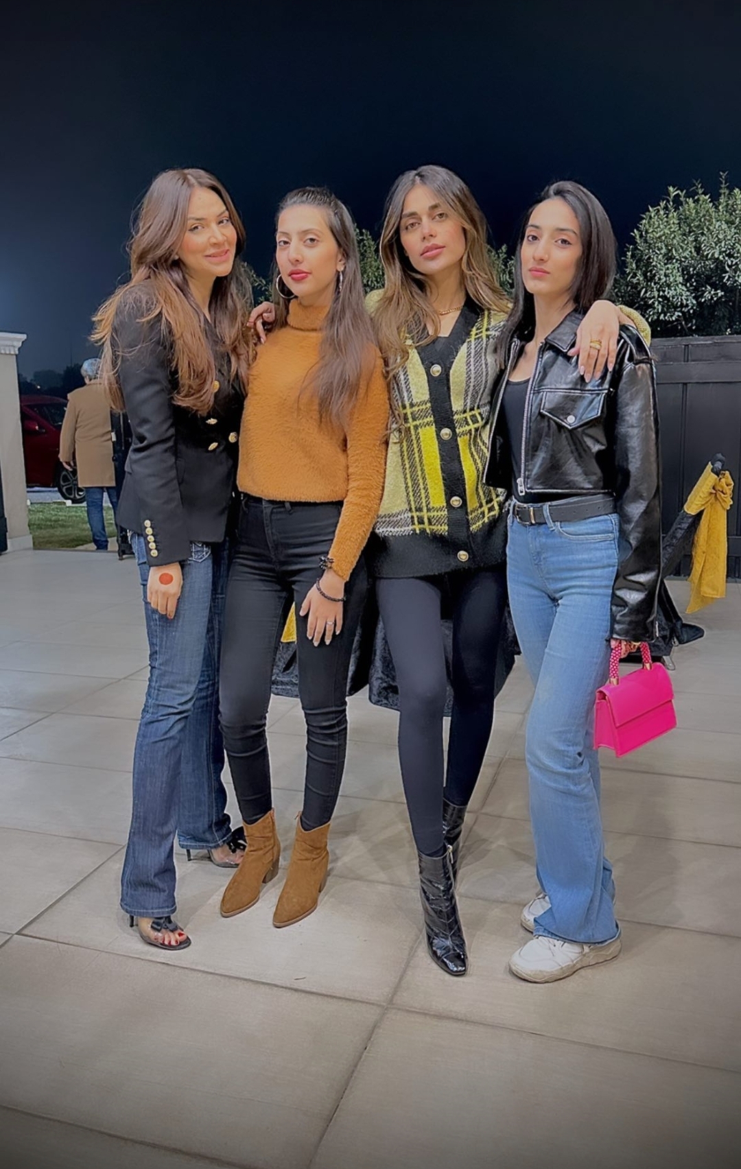 Sadaf & Shahroze New Pictures From Lahore Family Trip | Reviewit.pk