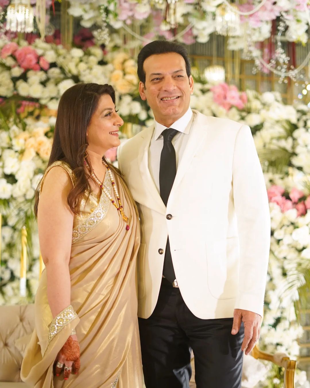 Saleem Sheikh's Daughter Nashmiya HD Walima Pictures | Reviewit.pk