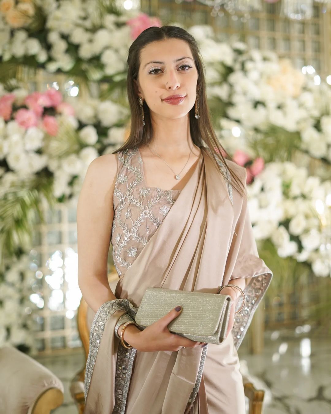 Saleem Sheikh's Daughter Nashmiya HD Walima Pictures | Reviewit.pk