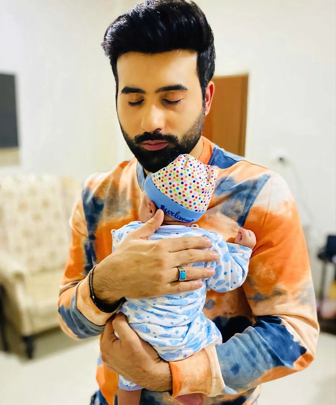 Faizan Sheikh and Maham Aamir's Daughter Haadiya Turns 1 | Reviewit.pk