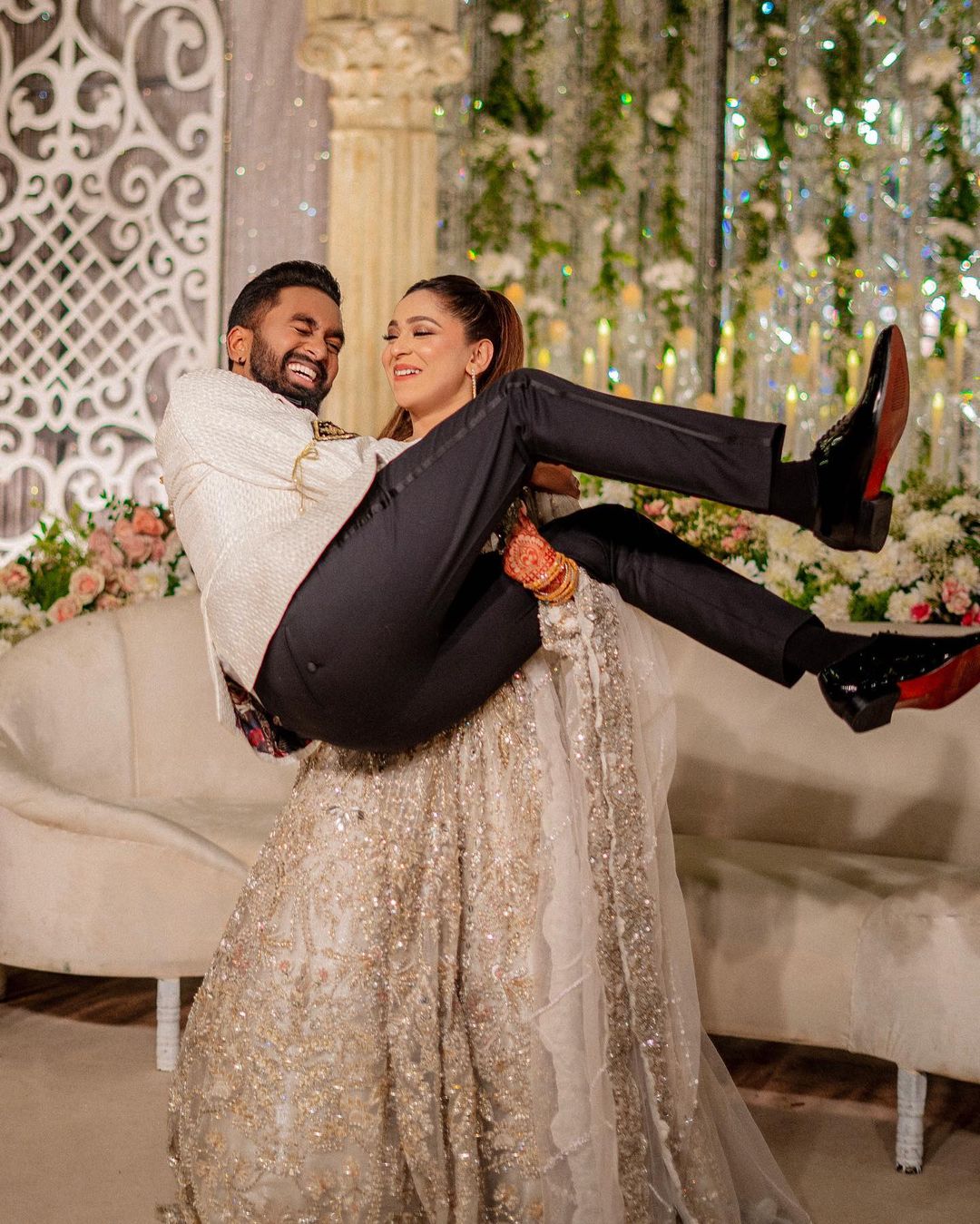 Bride Picking Up Groom At Their Wedding Goes Viral | Reviewit.pk