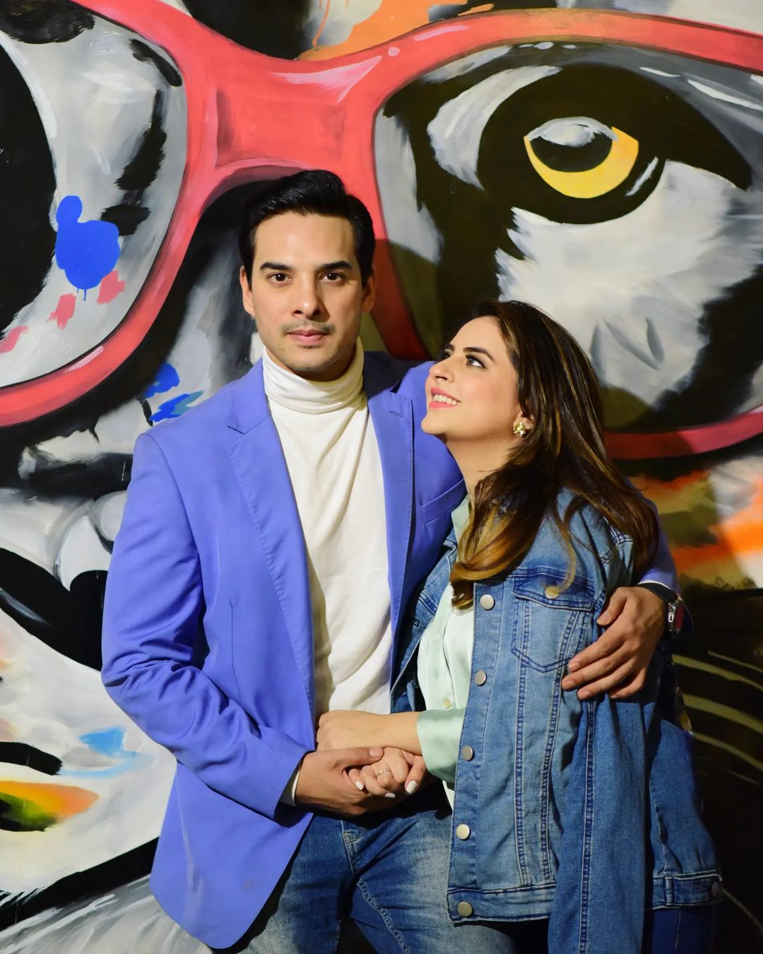 Fatima Effendi Celebrates Birthday With Family | Reviewit.pk