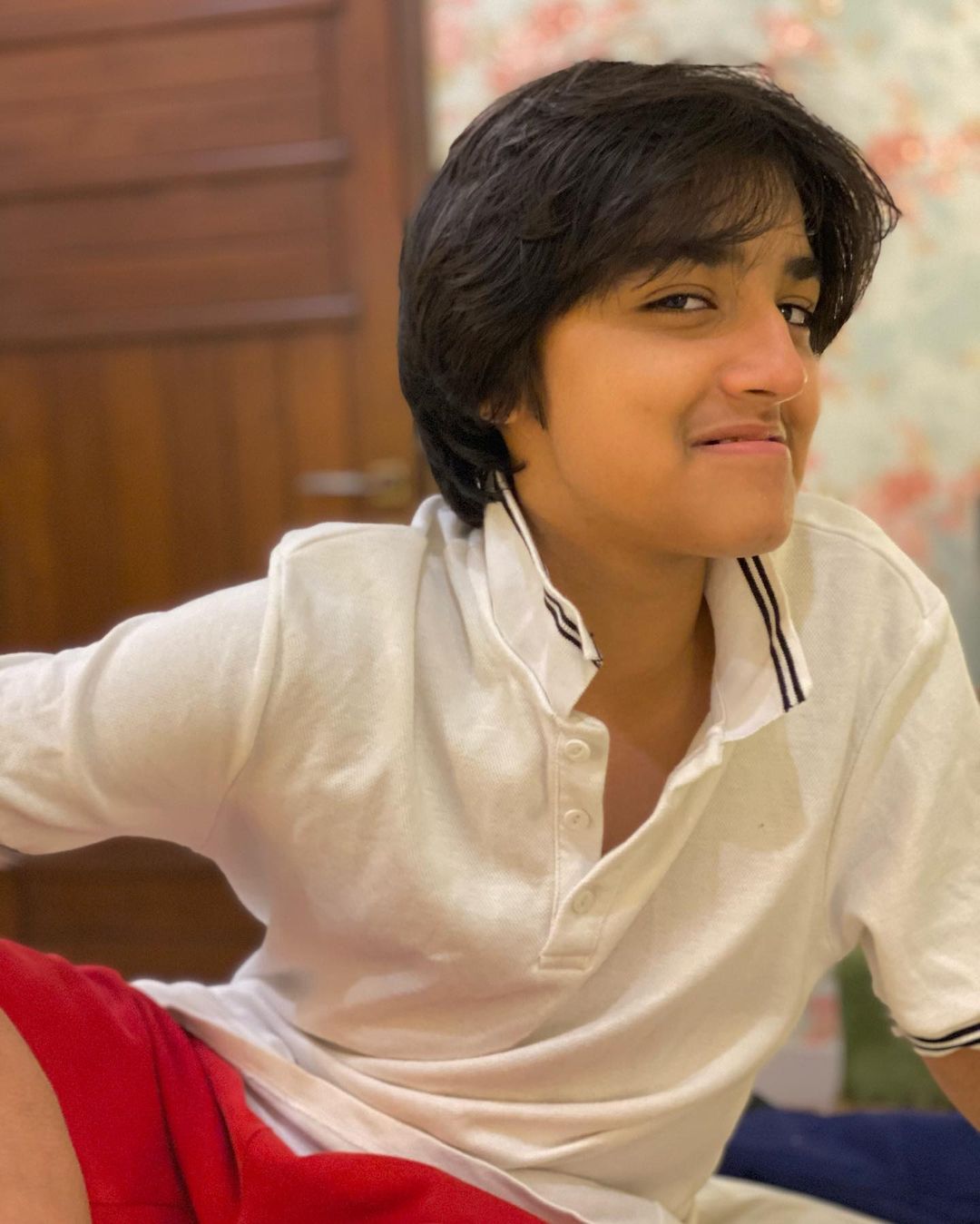 Hira Mani Shares Why Her Son Punched A Kid For Her | Reviewit.pk