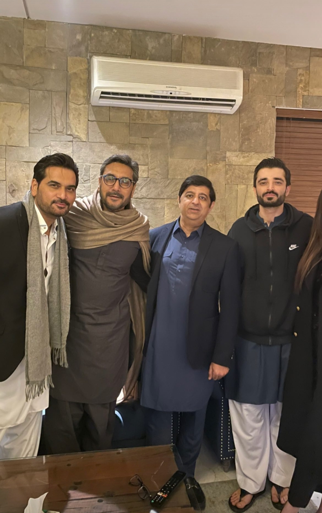 Humayun Saeed Celebrates Wife Samina's Birthday | Reviewit.pk