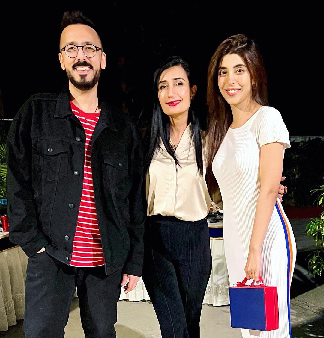 Celebrities Shine At Producer Nina Kashif's Get Together | Reviewit.pk
