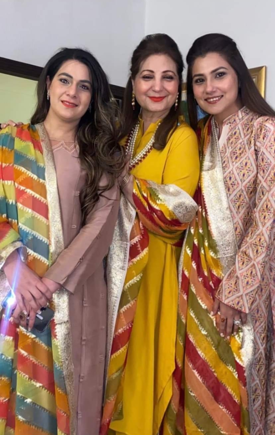 Saleem Sheikh Daughter Nashmiya Saleem's Mayun Pictures | Reviewit.pk