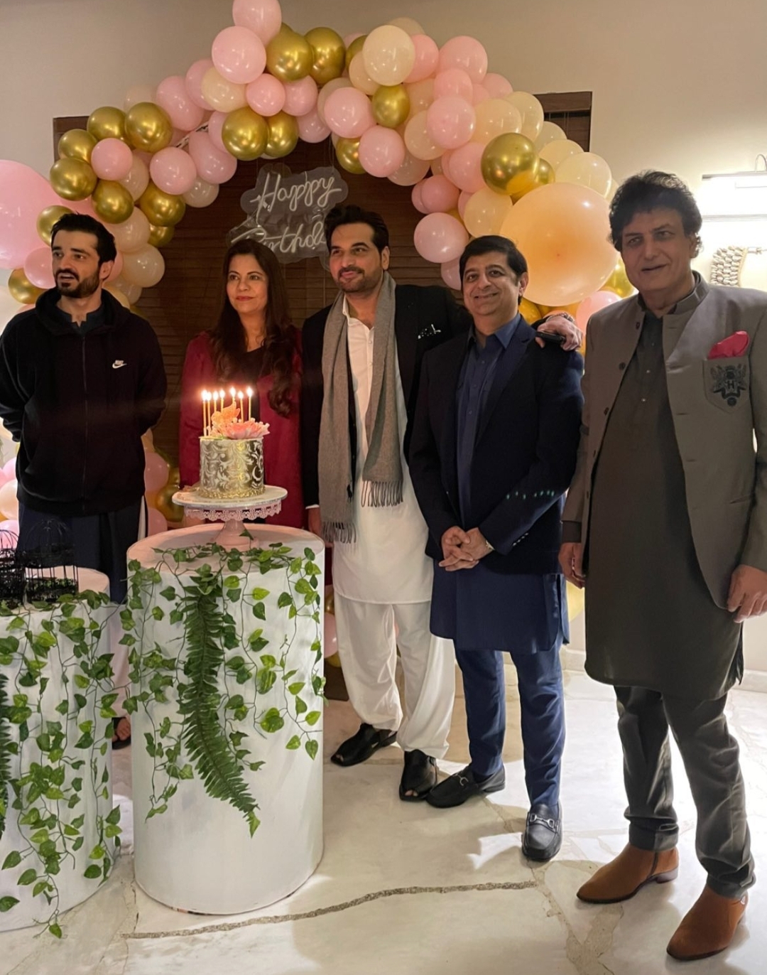 Humayun Saeed Celebrates Wife Samina's Birthday | Reviewit.pk