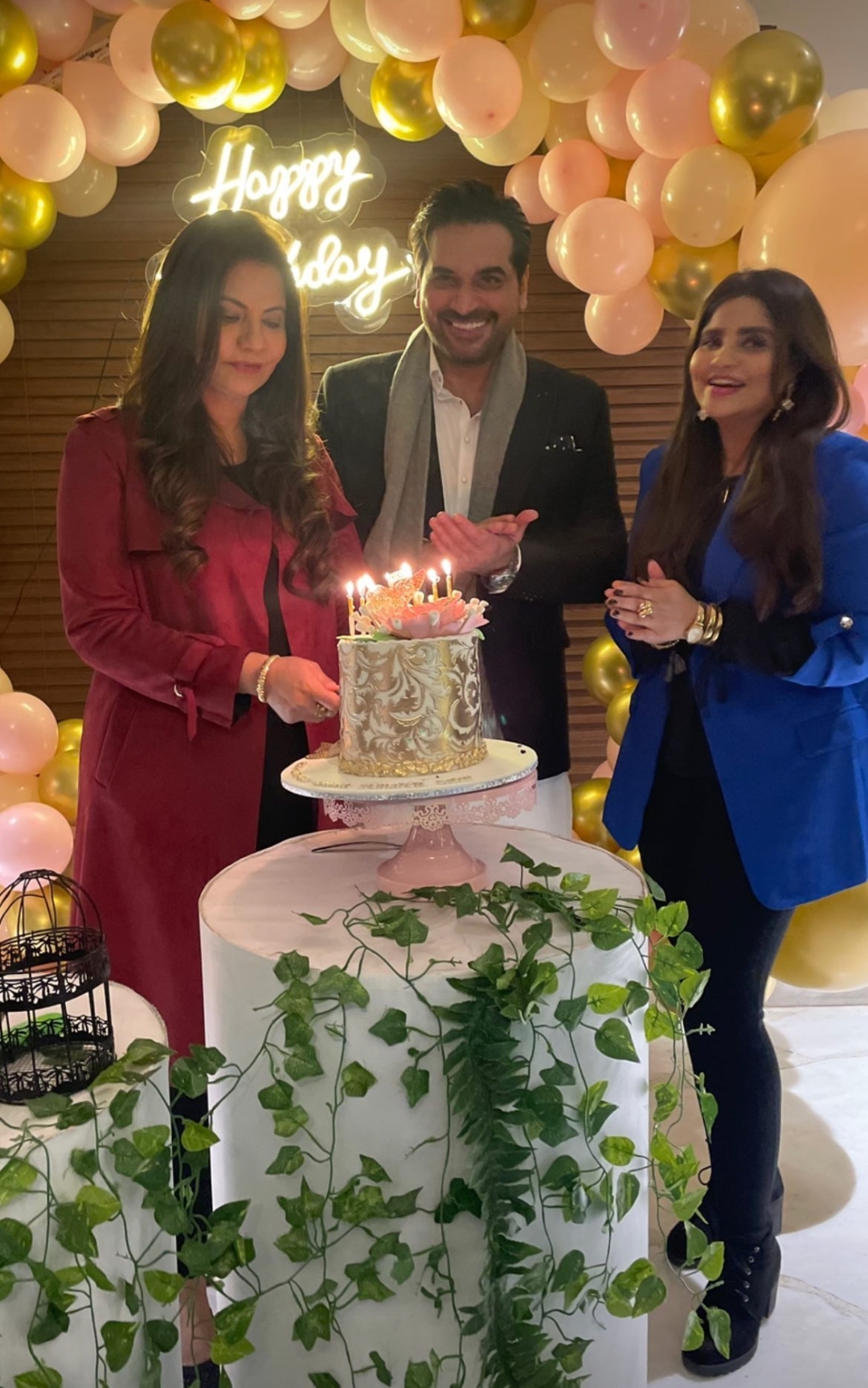 Humayun Saeed Celebrates Wife Samina's Birthday | Reviewit.pk