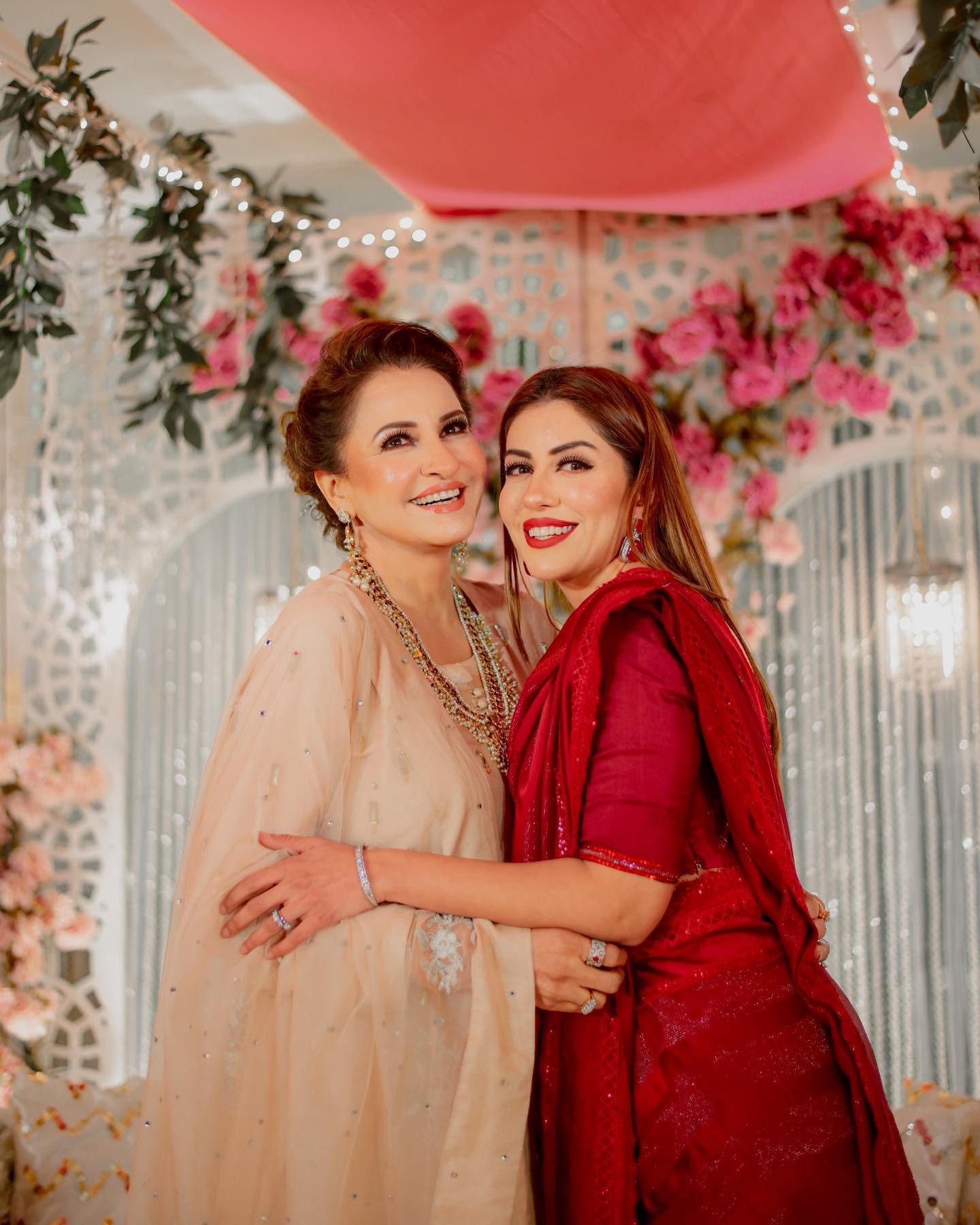 Arsalan Faisal's Gorgeous Pictures with Fiancée | Reviewit.pk