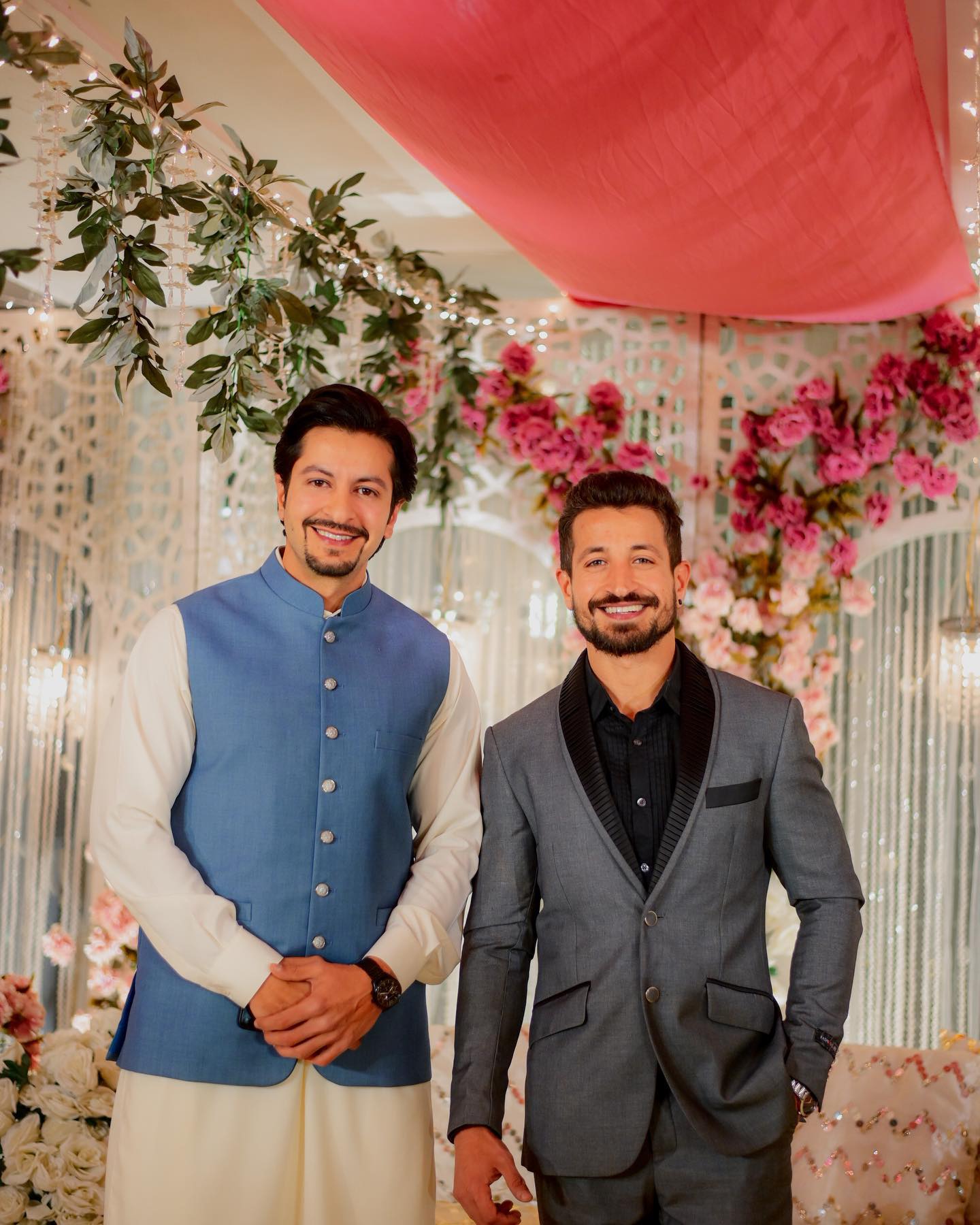 Arsalan Faisal's Gorgeous Pictures with Fiancée | Reviewit.pk