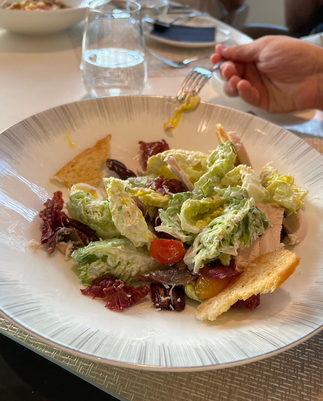 Aiman Khan and Muneeb Butt New Family Pictures | Reviewit.pk