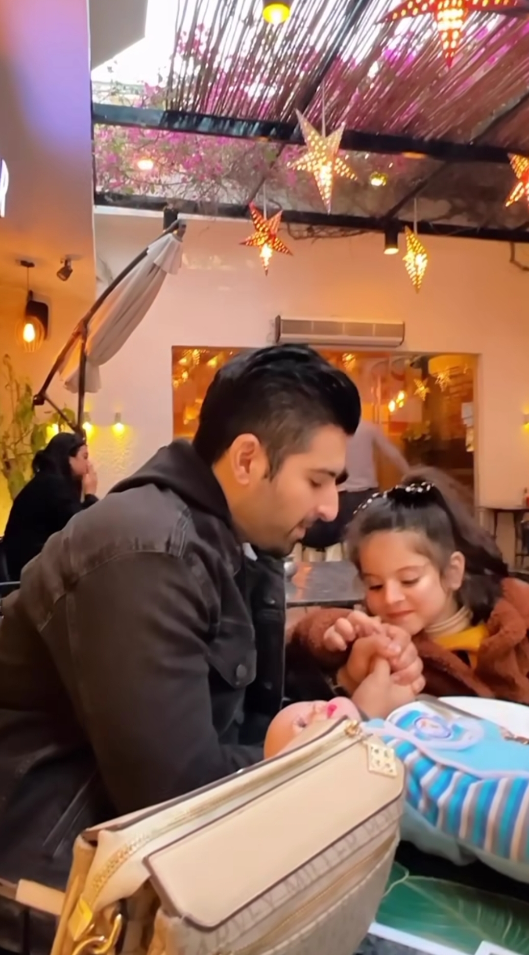 Aiman Khan and Muneeb Butt New Family Pictures | Reviewit.pk