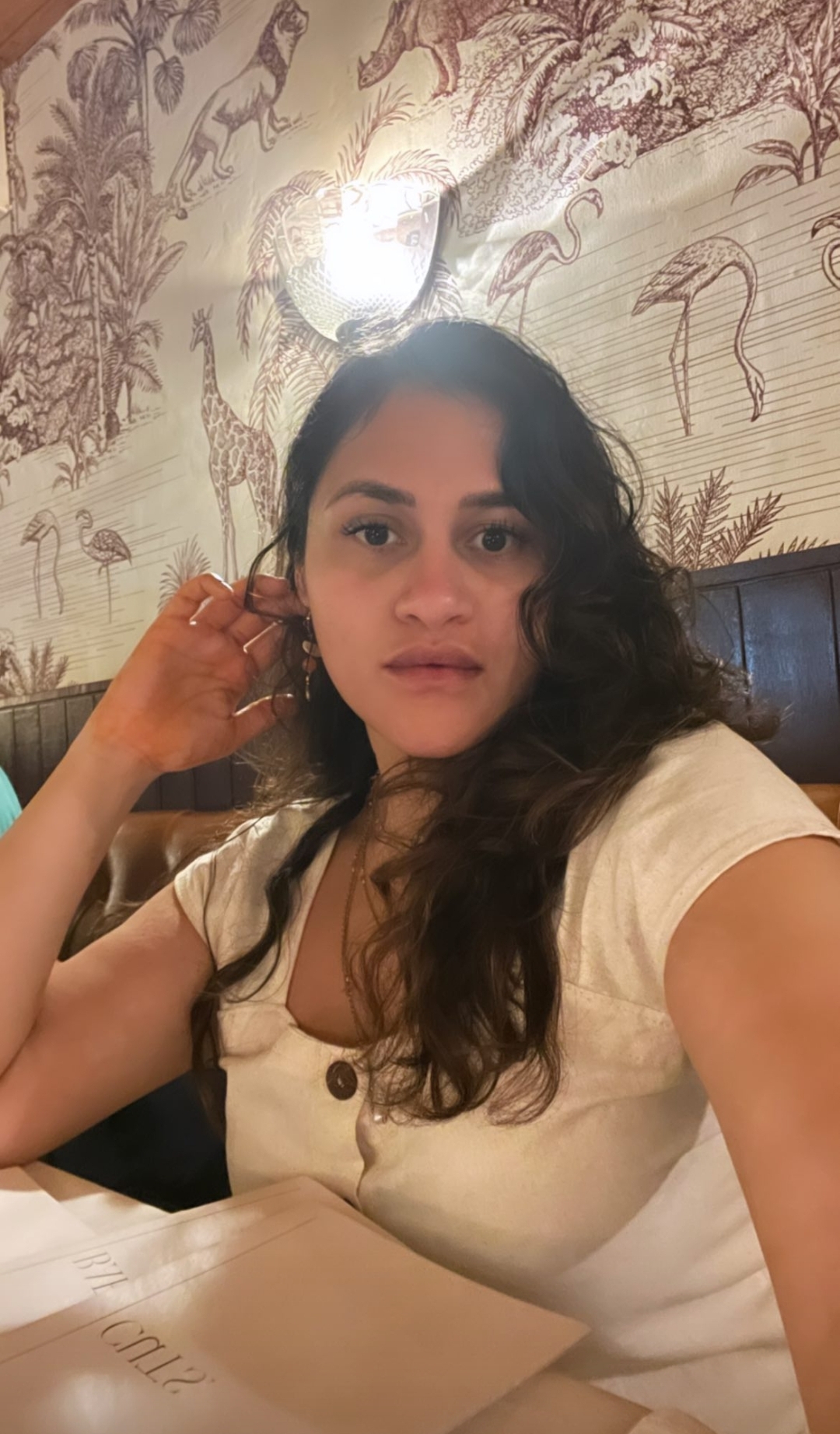 Ali Gul Pir & Azeemah Nakhoda Share New Honeymoon Pictures | Reviewit.pk