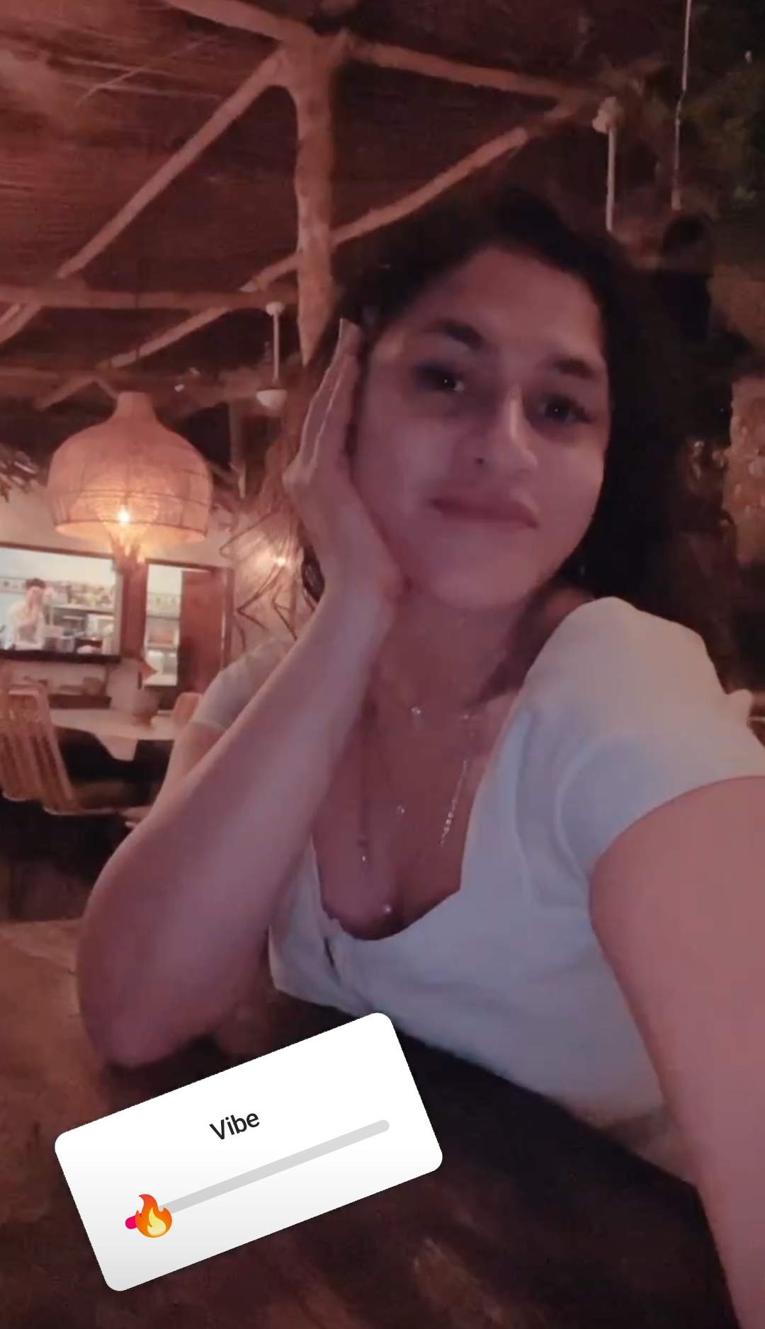 Ali Gul Pir & Azeemah Nakhoda Share New Honeymoon Pictures | Reviewit.pk