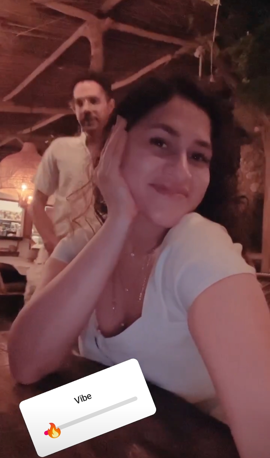 Ali Gul Pir & Azeemah Nakhoda Share New Honeymoon Pictures | Reviewit.pk