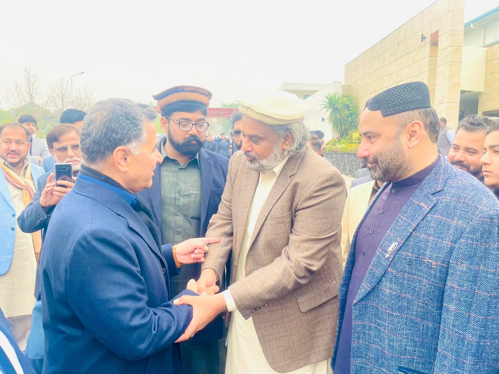 Lt General Faiz Hameed Daughter Wedding Pictures & Video | Reviewit.pk