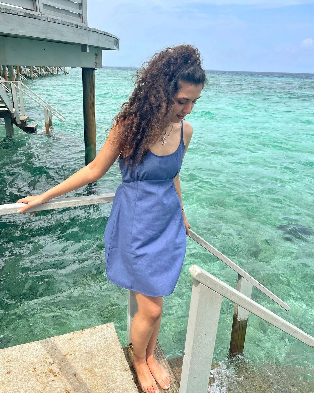 Mere Humsafar Fame Hira Umer Beautiful Pictures from Maldives & Sri ...